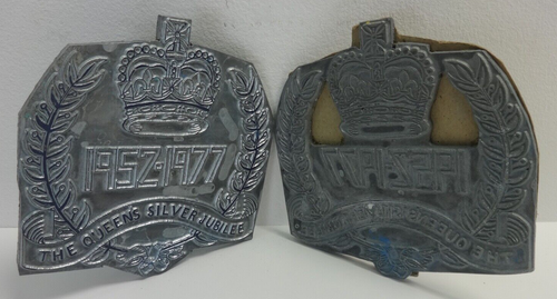 Royal Family Collectibles The Queens Silver Jubilee Metal Embossing ...