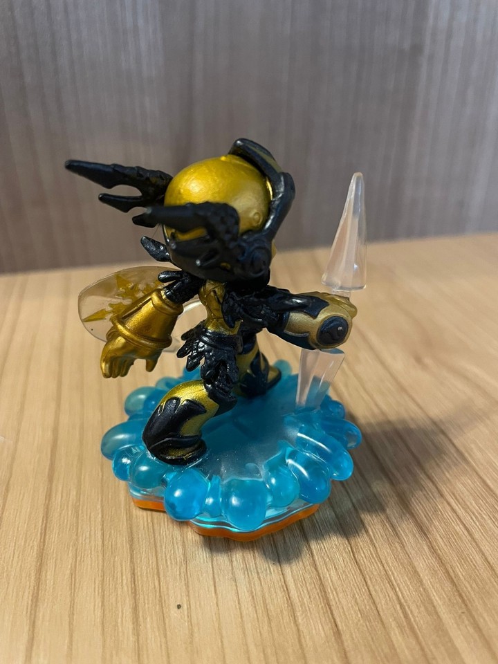 Skylanders Giants Figure - Legendary Lightcore Chill - Water Element ...