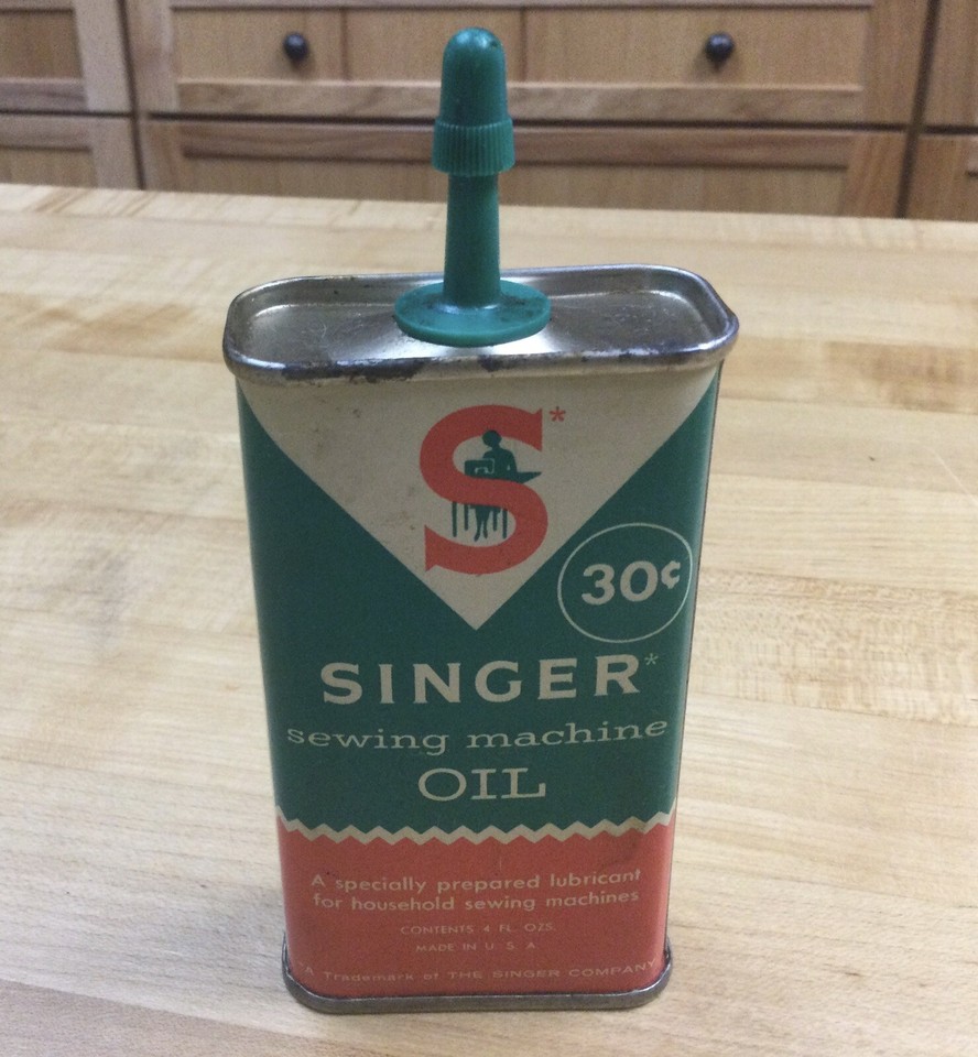 VINTAGE SINGER SEWING MACHINE OIL 30 CENTS TIN CAN - Some Oil In Tin 4 ...