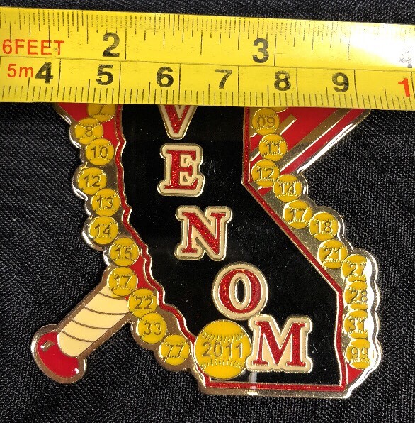 So Cal Venom GIRLS FASTPITCH SOFTBALL PIN BADGE Y2 | eBay
