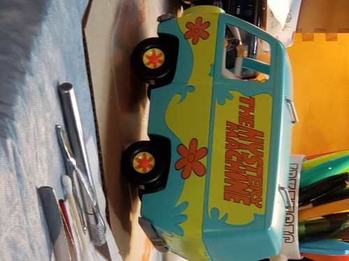 Revell Scooby Doo The Mystery Machine Van Model Kit 3 Figures Included ...