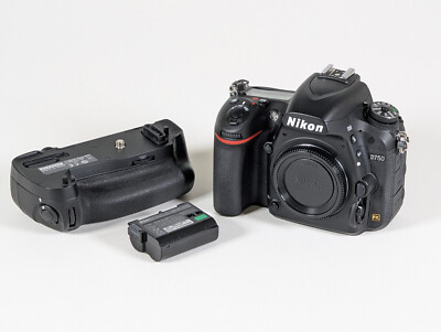 Nikon D750 DSLR Body w/ Nikon MB-D16 Battery Grip, Battery SHUTTER 13k ...