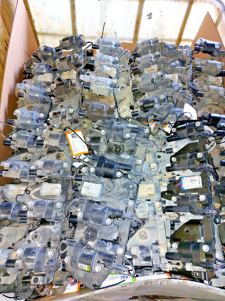 Chevrolet 5.3 6.0 6.2 Ignition Round Coil Packs LS Left and Right #GM ...