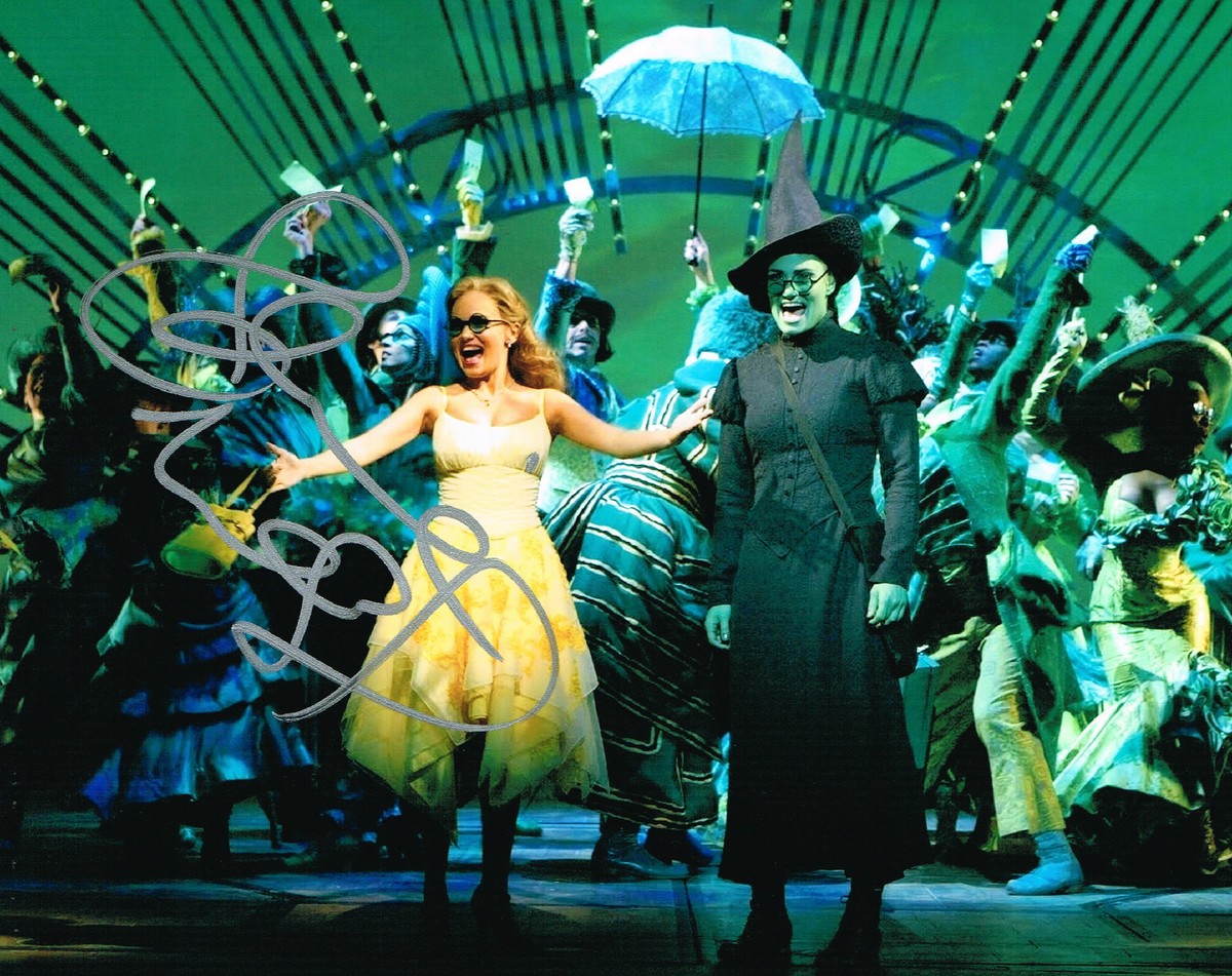 Elphaba Idina Menzel Full Body Cynthia Erivo Talks Target, 'Wicked,'