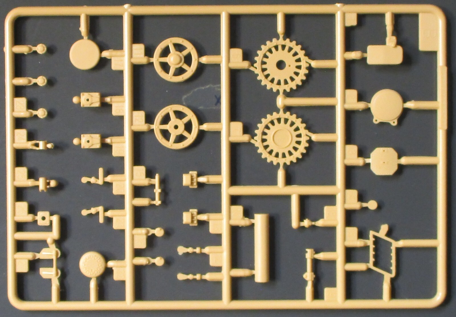 Hobby Boss 1/35th Scale 40m Nimrod AA - Parts Tree B from Kit No. 83829 ...