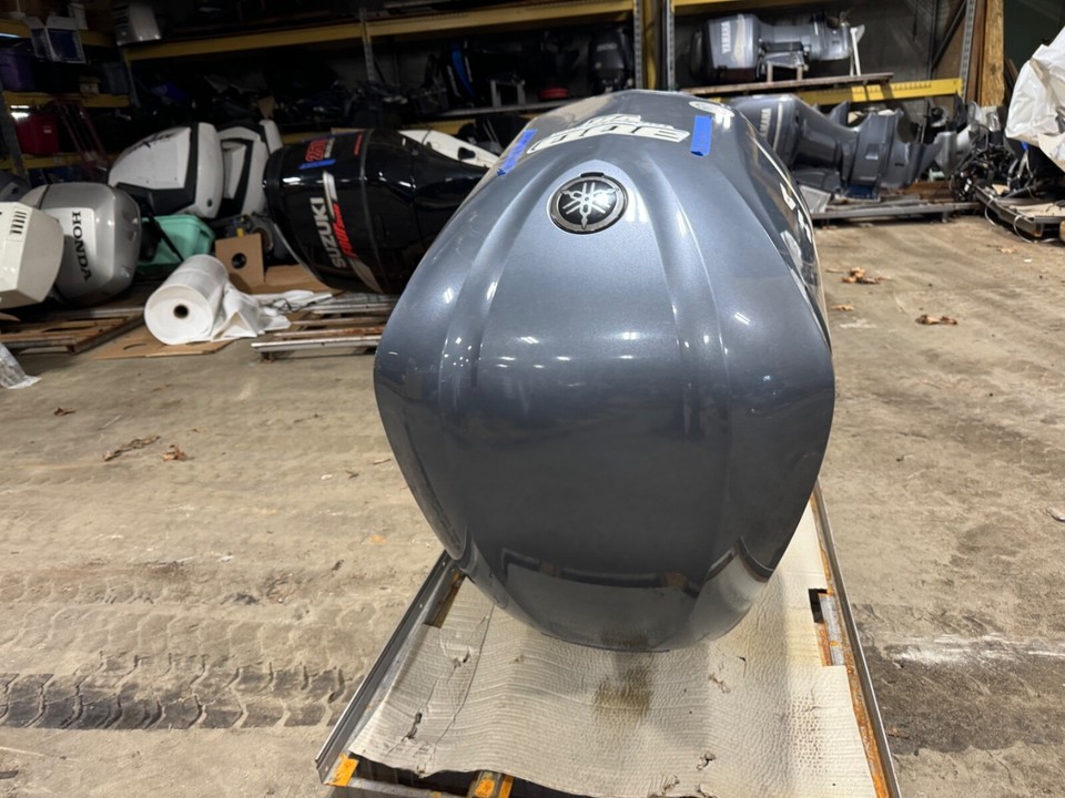 2013 Yamaha 300 hp F300 4-Stroke 30" Outboard Boat Motor V6 Counter ...