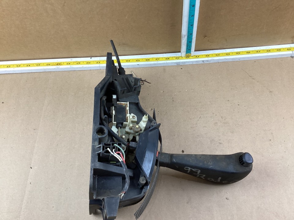 1998-2004 Isuzu Rodeo Transmission Shift Gear Shifter Knob Assembly OEM ...