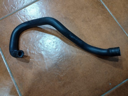 12-18 Mercedes Benz GLE 350. Used OEM engine coolant hose (p/n ...