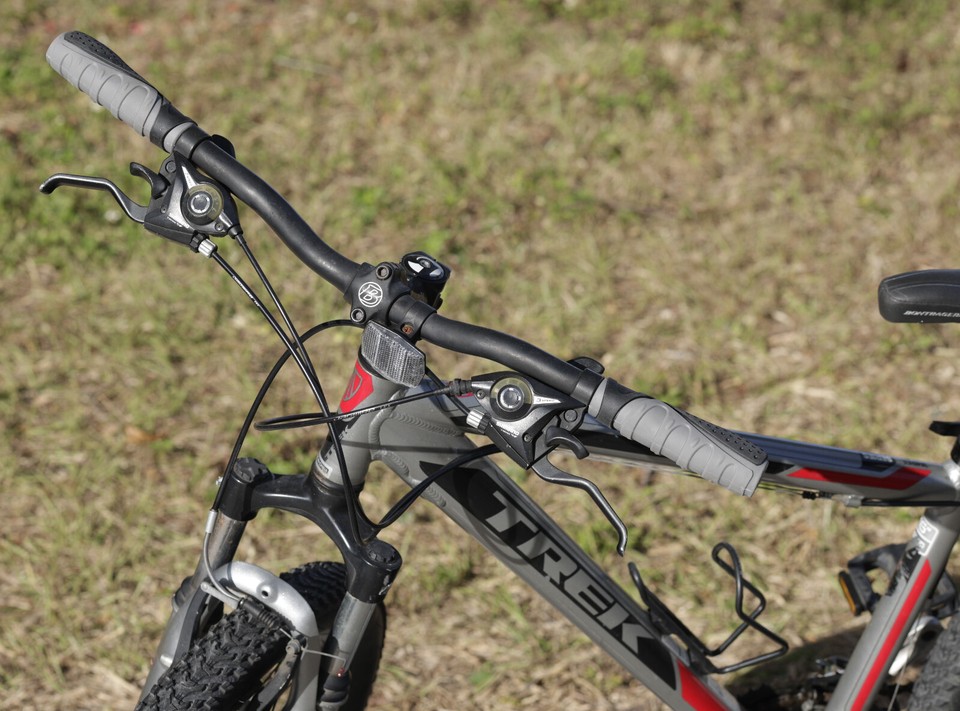 Trek 3500 Entry Level Mountain Bike 16" Frame Used Works Great Rides ...