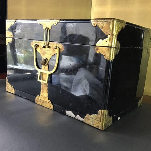 Japanese Samurai Armor Box Yoroi Bitsu Ginkgo Family Crest Edo period ...