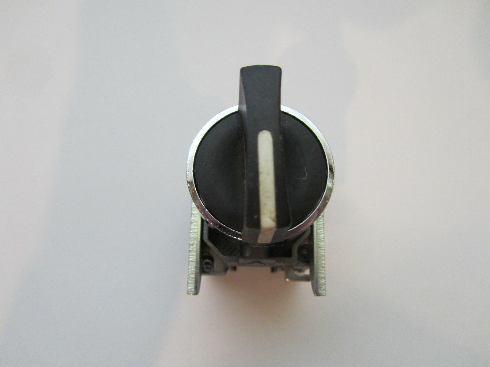 SCHNEIDER ELECTRIC ZB4BD2 SWITCH + ZBE101 ZBE102 CONTACT BLOCKS + MOUNT ...