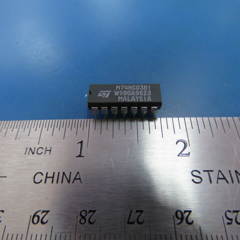 ST MICROELECTRONICS M74HC03B1N Qty of 50 per Lot IC 74HC03 QUAD 2-IN ...