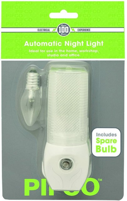 PIFCO Automatic Night Light White Includes Spare Bulb 92843 for sale ...