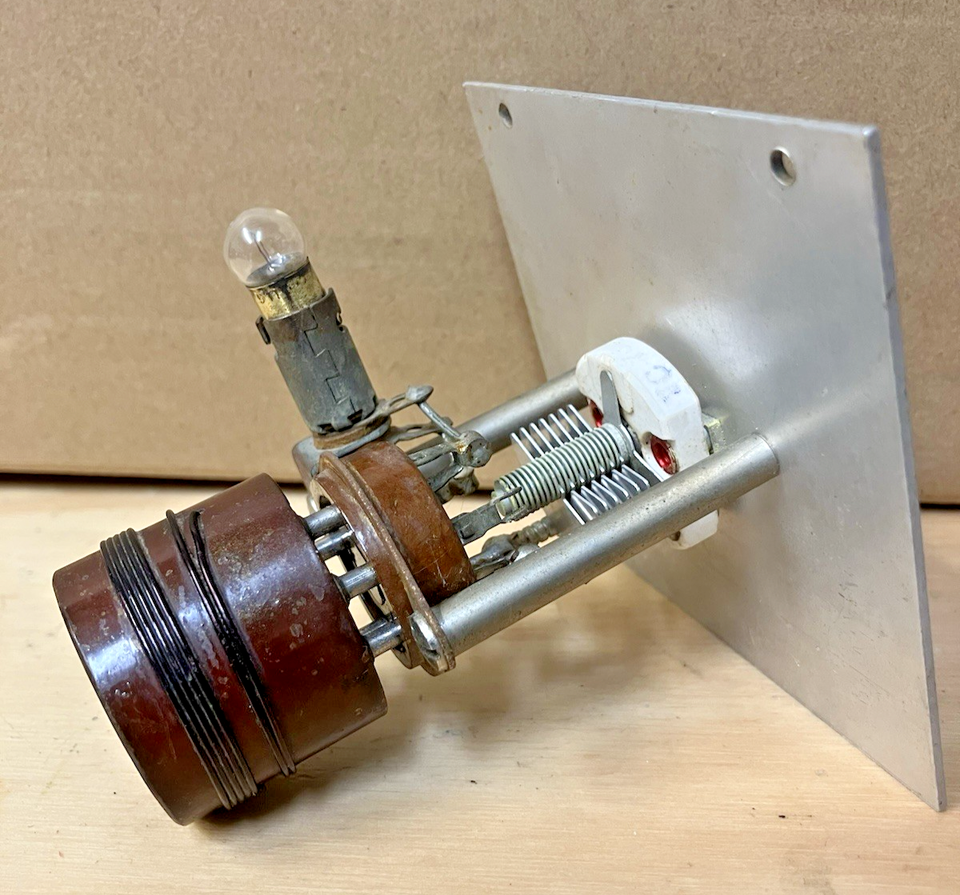 VINTAGE SILVER MODEL 903 McMURDO ABSORTION WAVE METER w/103 COIL AND ...