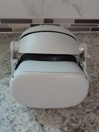 Oculus Quest 2 64GB VR Oculus Print, Comes with Battery Strap *Headset ...