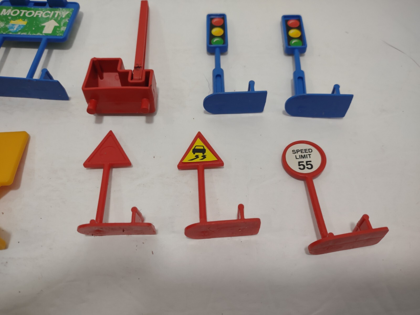 Vintage 1987 Matchbox Motorcity Deluxe Play Track Set for sale online ...