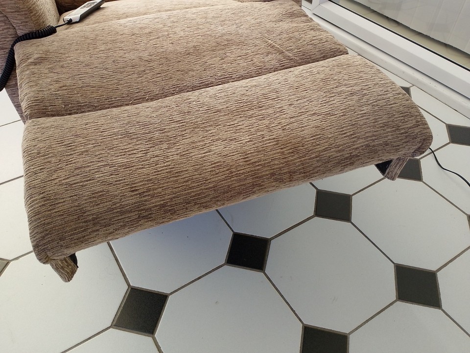 Sherborne Keswick Dual Motor Electric Riser Recliner Armchair Oatmeal ...