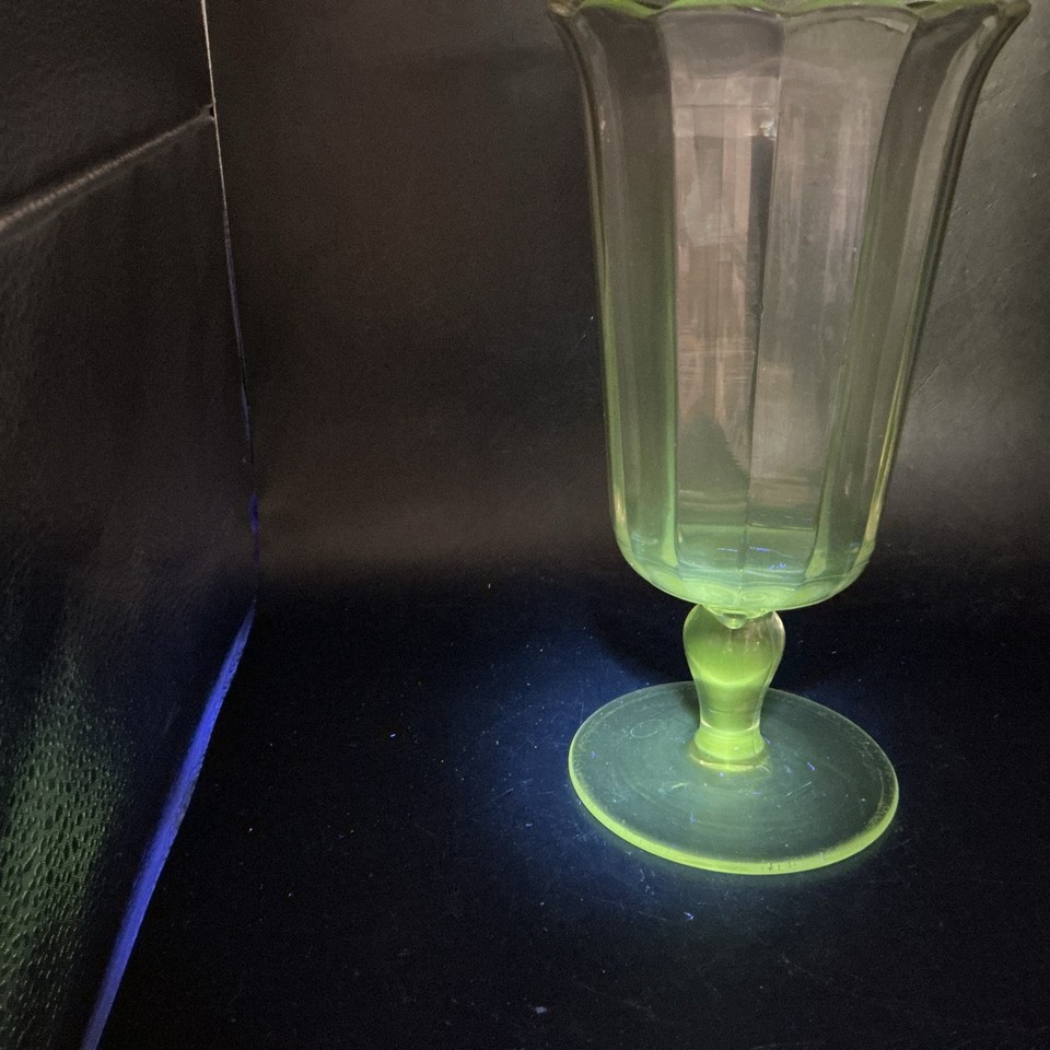 19th c. Boston & Sandwich Glass Celery Vase Flint EAPG Manganese Glow ...