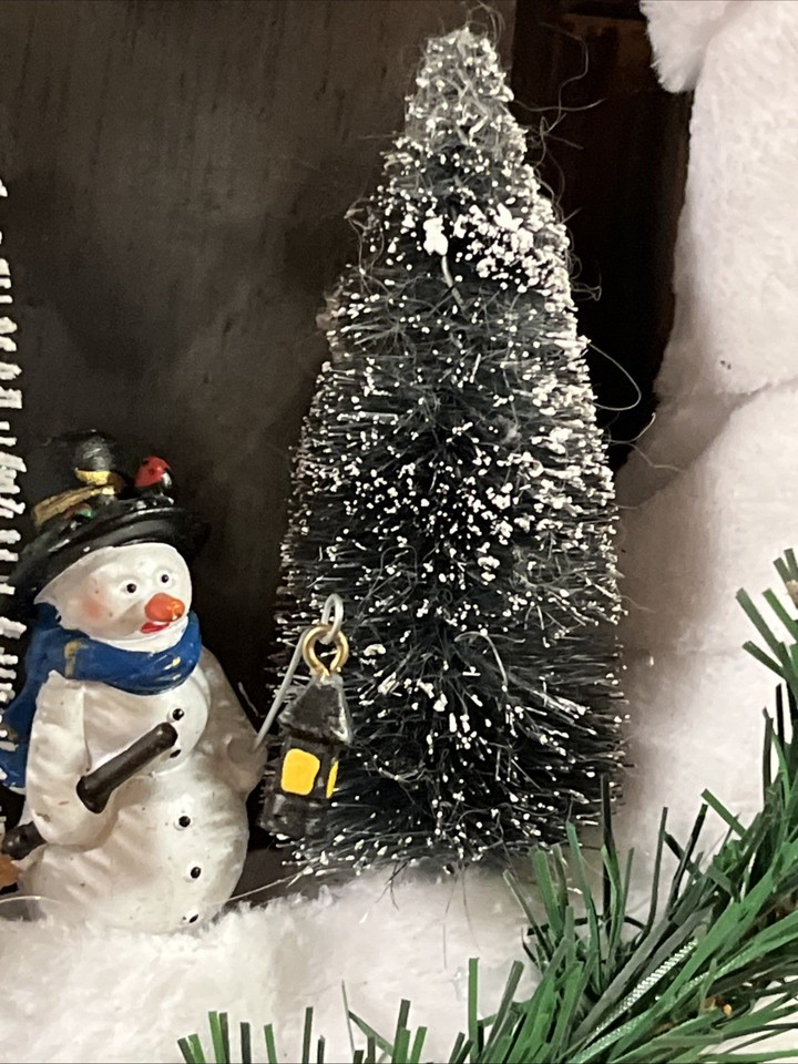 Wrapped 10" Foam Christmas Door Wreath Snowman Bottle Brush Trees ...