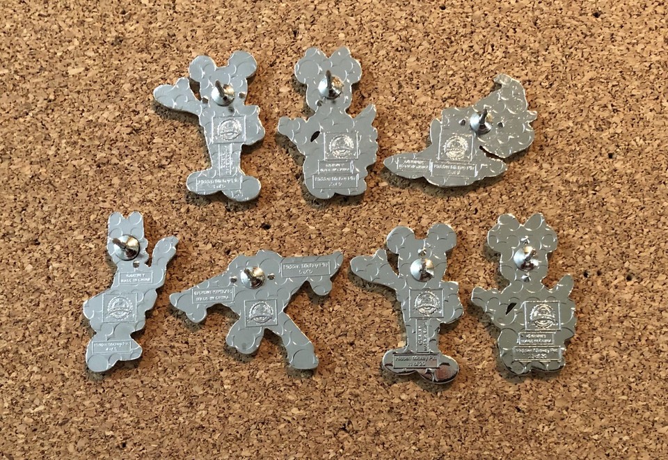 2013 Disney’s Mickey and Friends Hidden Mickey Pin Set, Full set of 7 ...