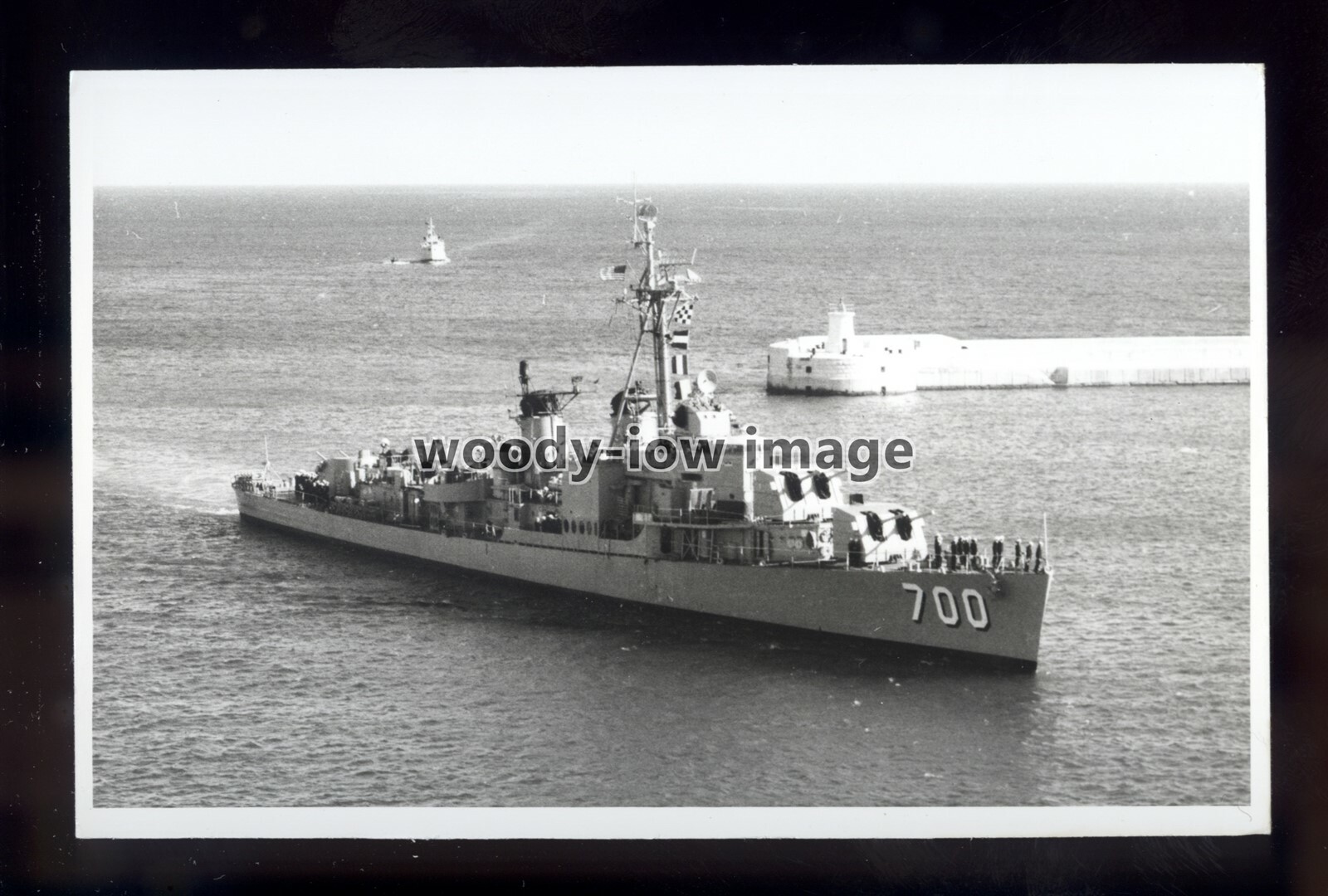 WL2520 - US Navy Warship - USS Haynsworth 700 - photograph by Wright ...