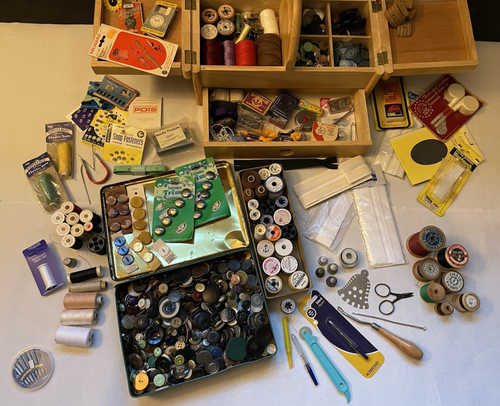 Job Lot Vintage Sewing Box Sewing Accessories and Haberdashery Cottons ...