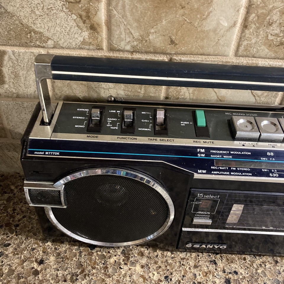 Sanyo M7770K Radio AM MW Cassette Recorder Player Boombox -read | eBay
