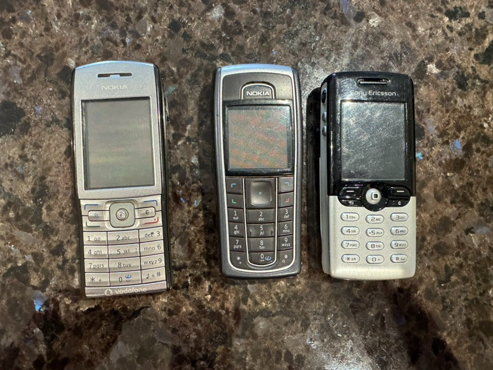 Old mobile phones once loved. Nokia, Sony Ericsson, Motorola Ericsson ...
