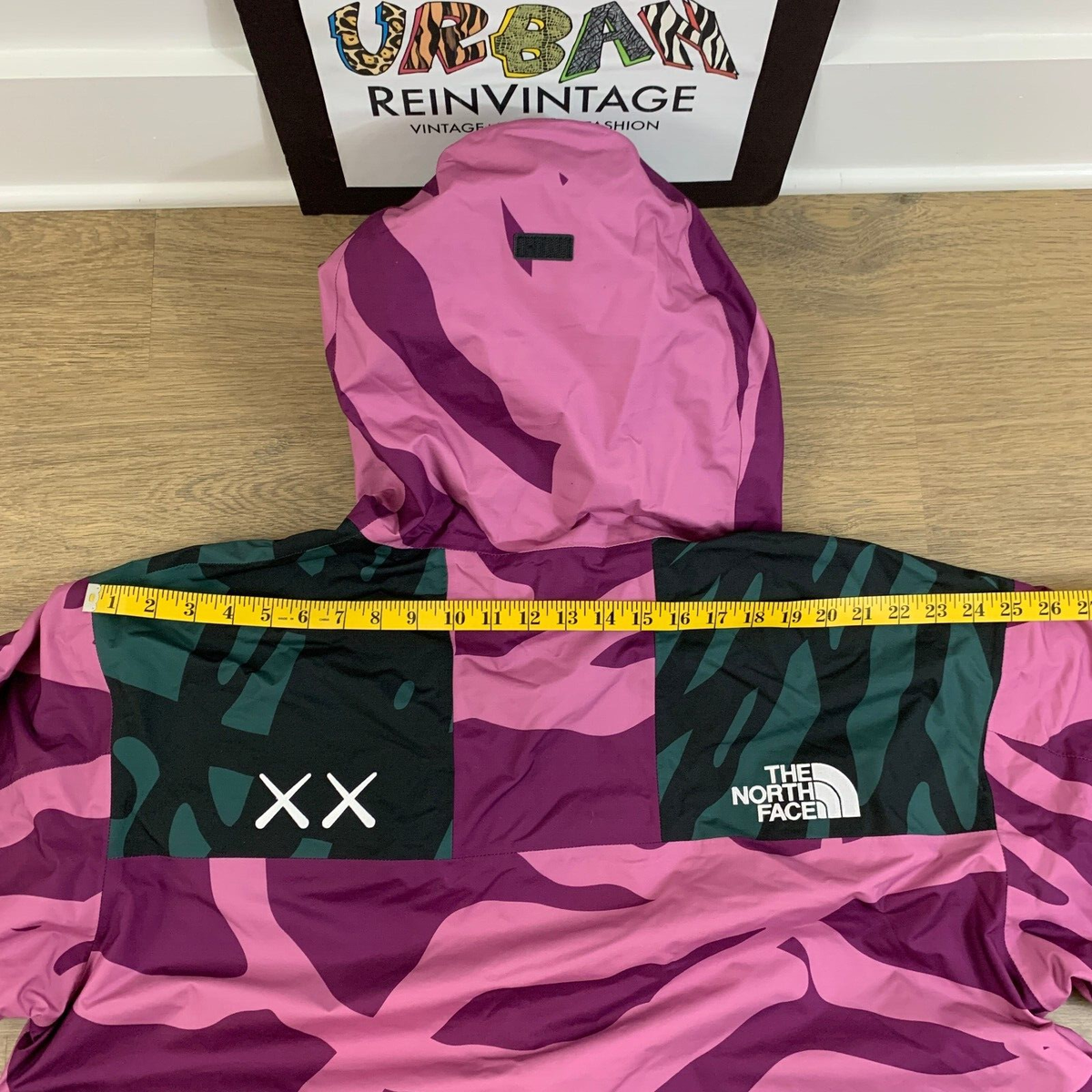 THE NORTH FACE KAWS MOUNTAIN JACKET XL GUCCI SUPREME THE NORTH FACE KAWS MOUNTAIN JACKET XL GUCCI SUPREME