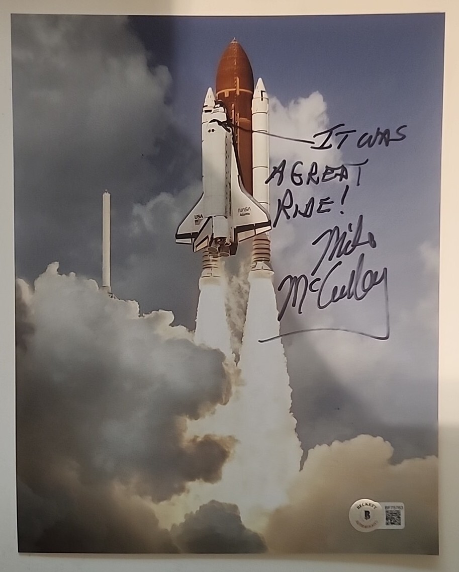 Mike McCulley NASA Space Signed Autographed 8X10 Photo COA BAS Beckett ...