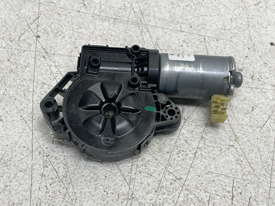 2017 2018 Mercedes C63 AMG Sunroof Sun Roof Window Glass Motor Unit ...