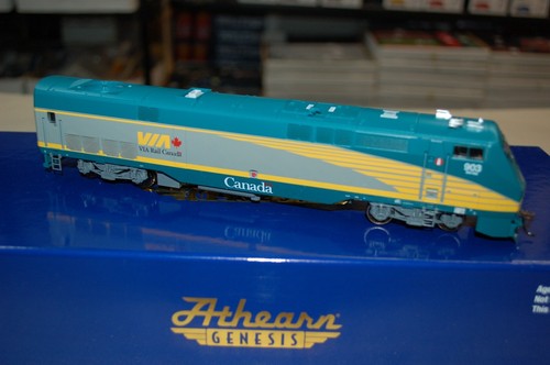 Athearn Genesis HO P42DC VIA Rail #903 DC | eBay