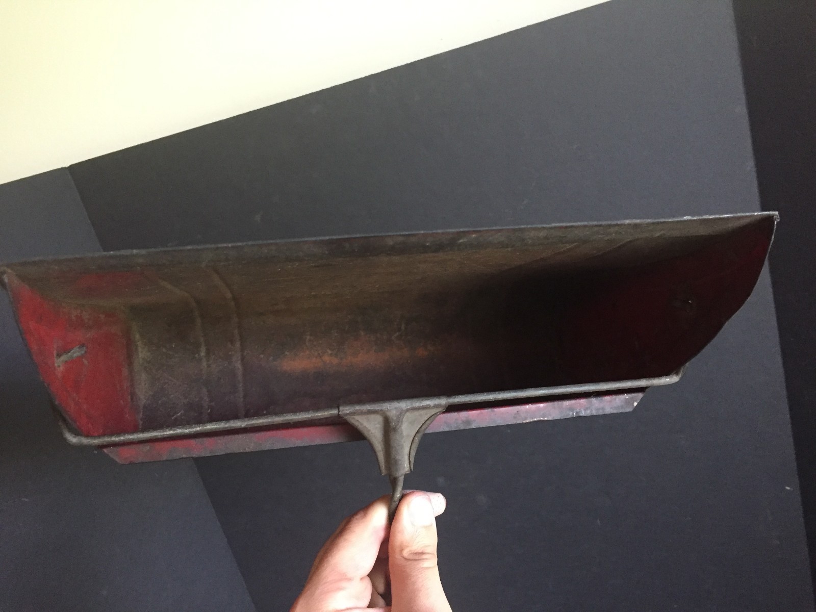 Antique Vintage Delphos Mfg. Co. Metal Dustpan Red w/ Long Twisted ...