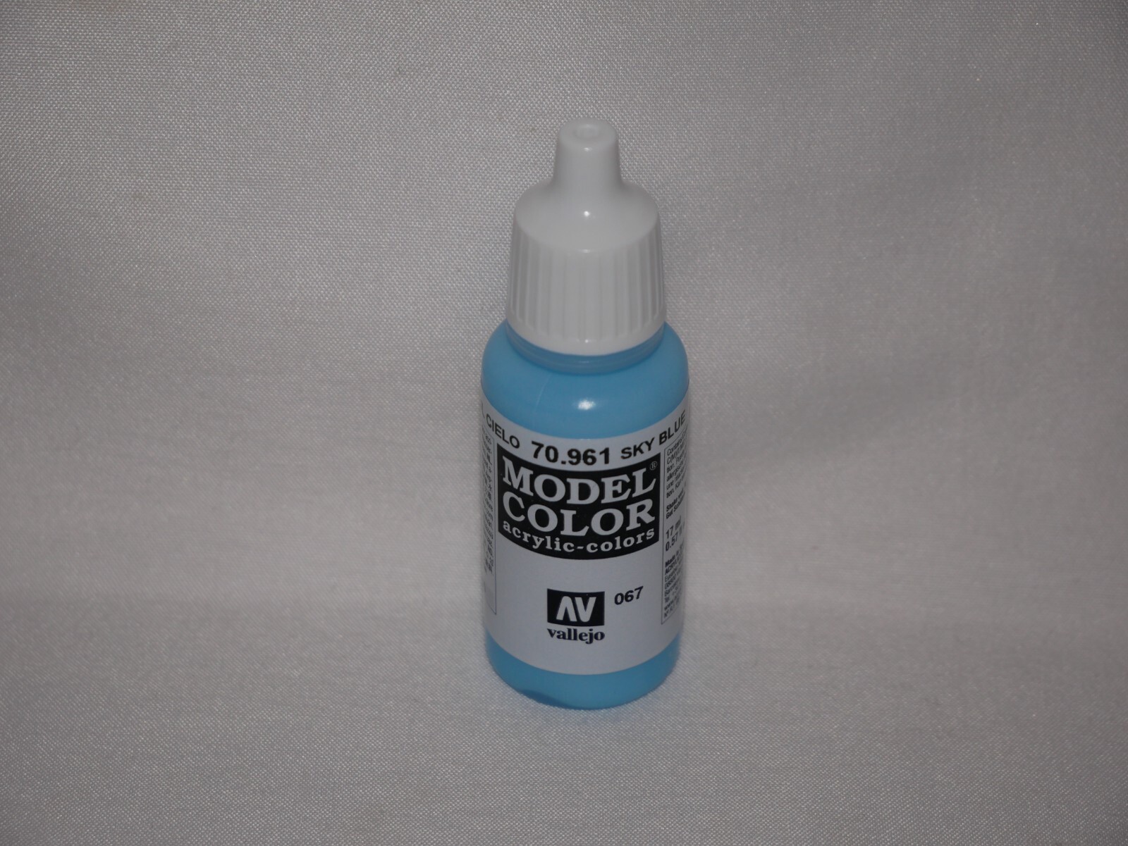 Vallejo Model Color Sky Blue Acrylic 17ml/0.57 fl oz Dropper Bottle ...