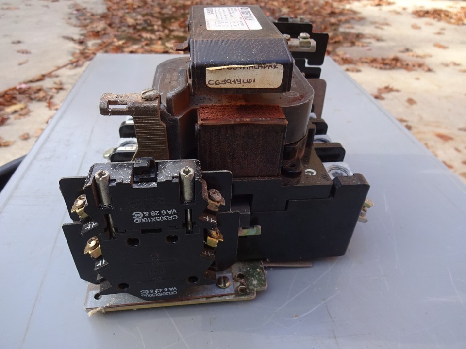 GE CR305F0 / SIZE 4 CONTACTOR 480 VAC COIL 600 VAC 100 HP 135 AMPS 3 ...