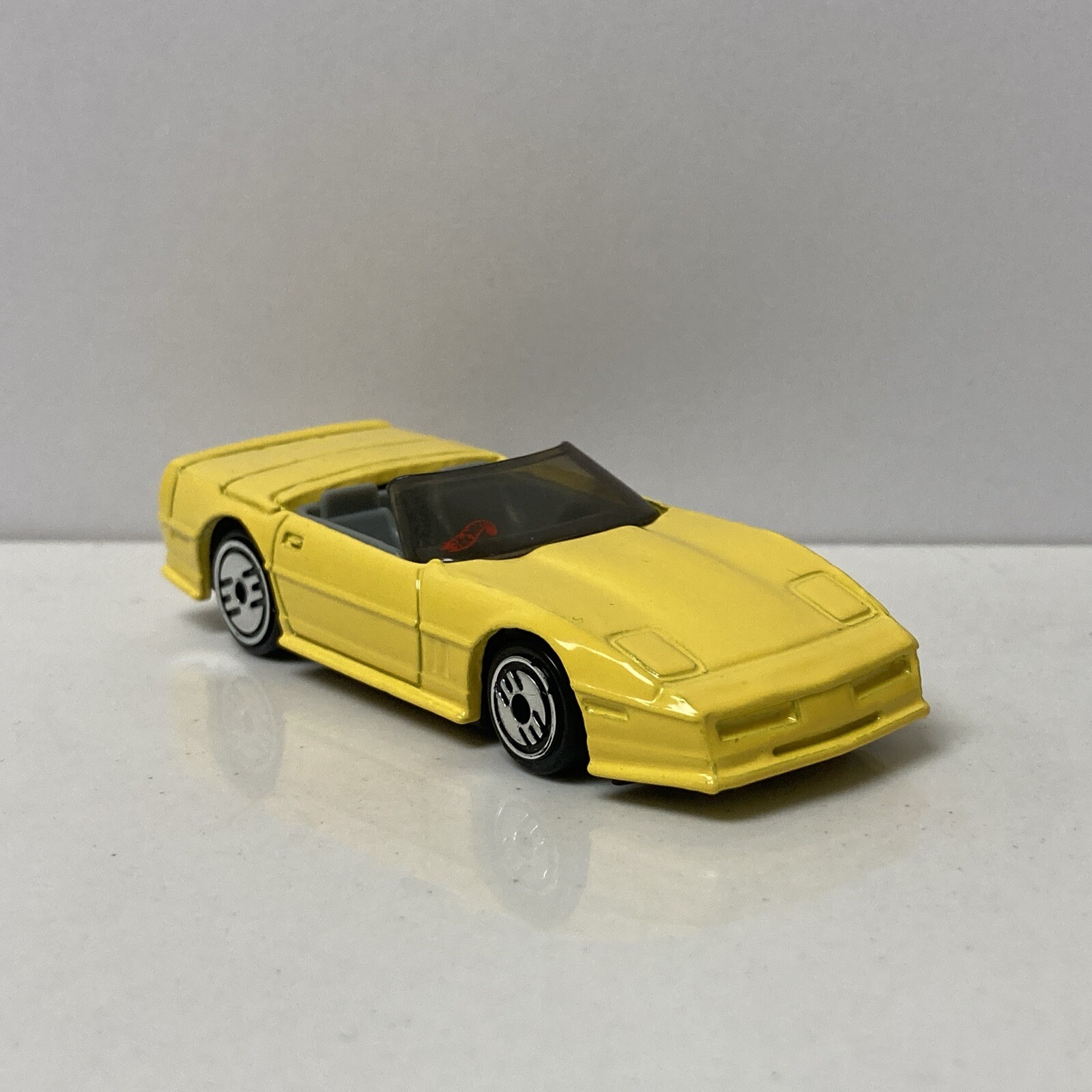 1984-1996 Chevy Corvette C4 Collectible 1/64 Scale Diecast Diorama ...