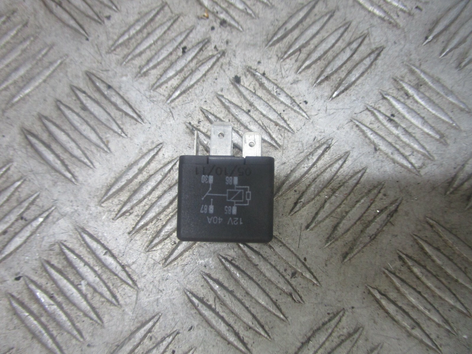 VW AUDI SEAT SKODA BLACK MULTY USE RELAY 8K0951253 GENUINE OEM | eBay UK