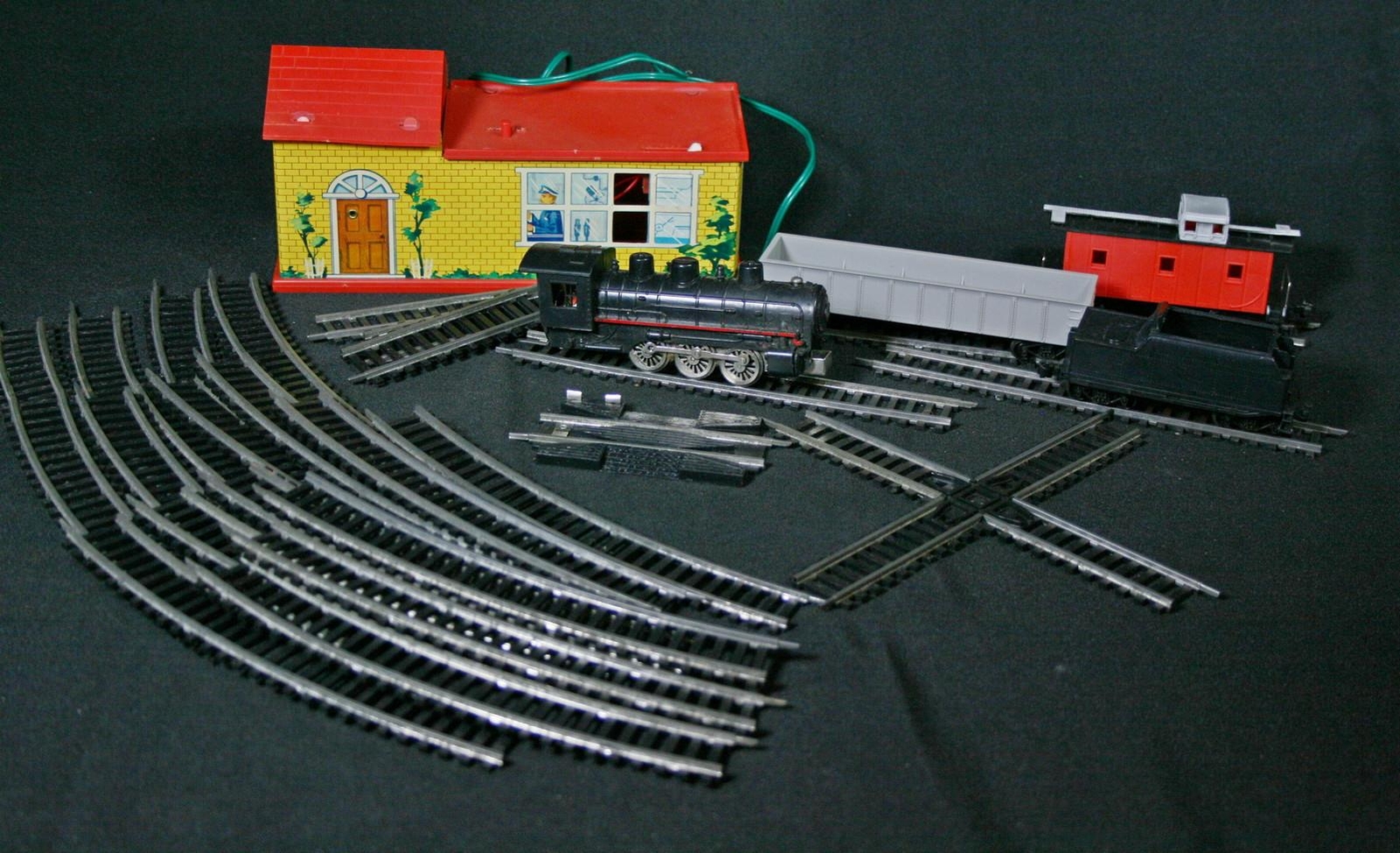 Vintage Marx H-O Battery-Operated Remote-Control Train Set | eBay