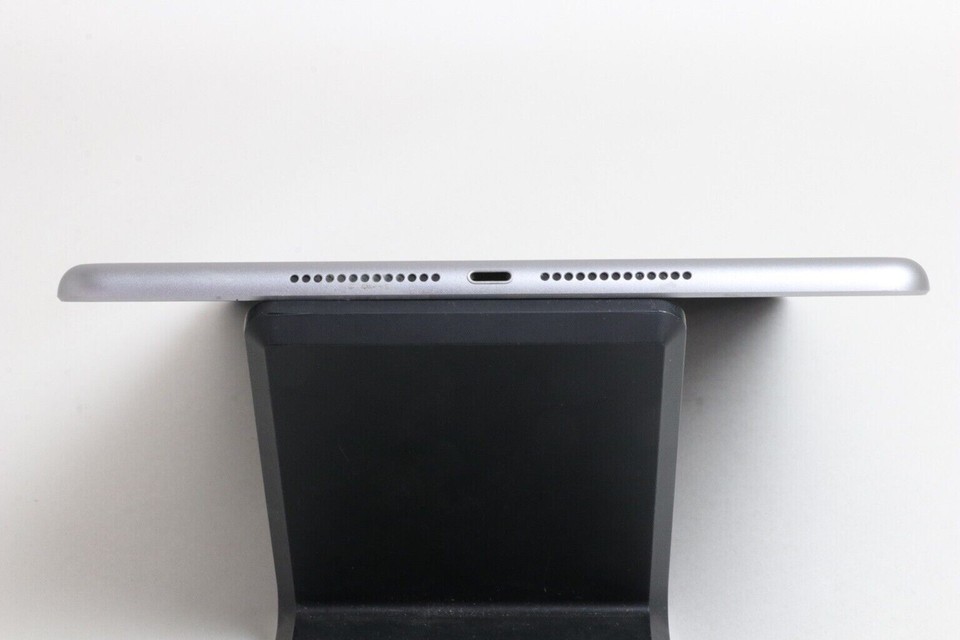 Apple A1893 iPad 6th Generation Wi-Fi 128GB 9.7" Screen | eBay