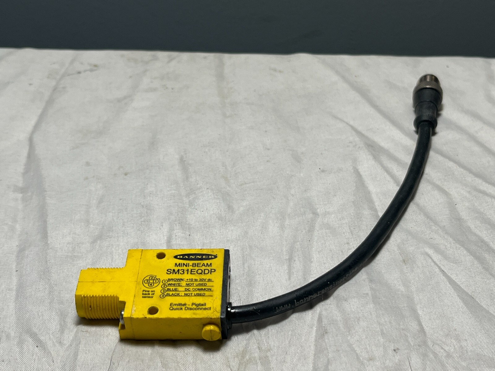 BANNER ENGINEERING SM31EQDP MINI-BEAM SENSOR EMITTER PIGTAIL QUICK ...