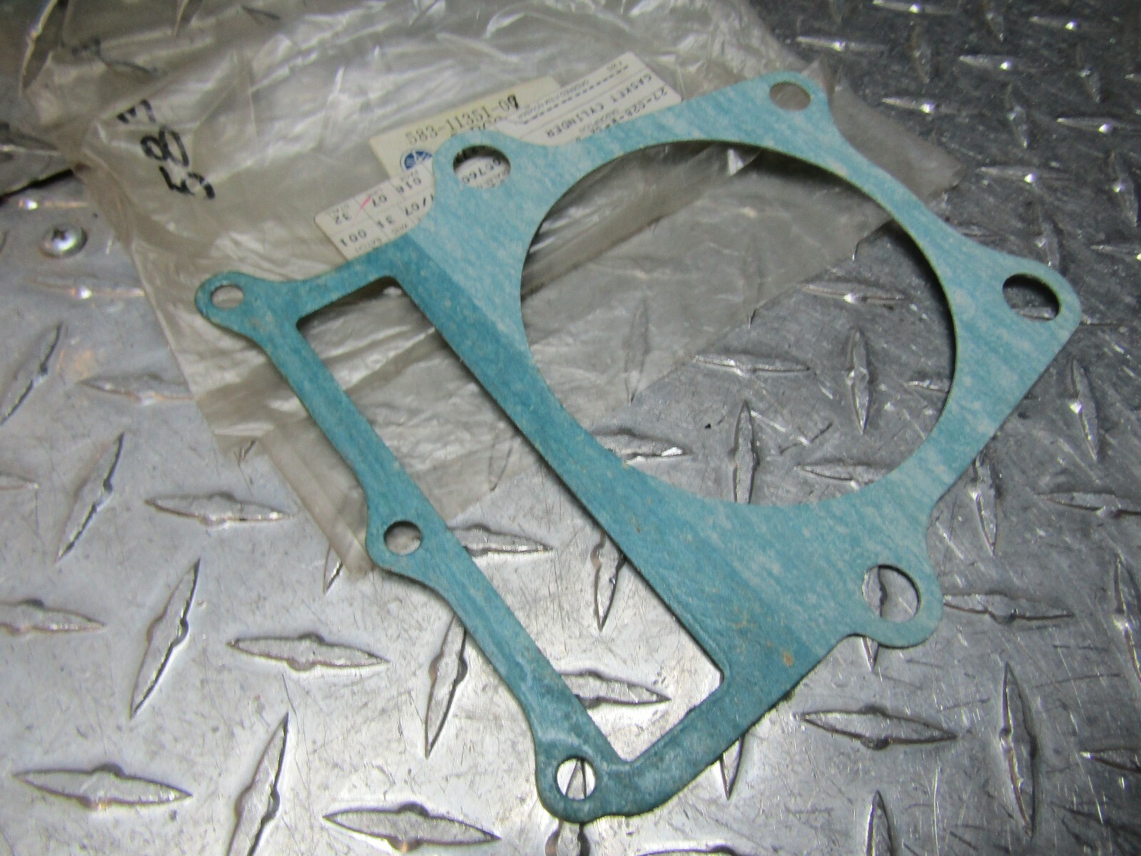 NOS 77-81 Yamaha XT TT SR 500 Cylinder Base Gasket 3HT-11351-00-00 | eBay