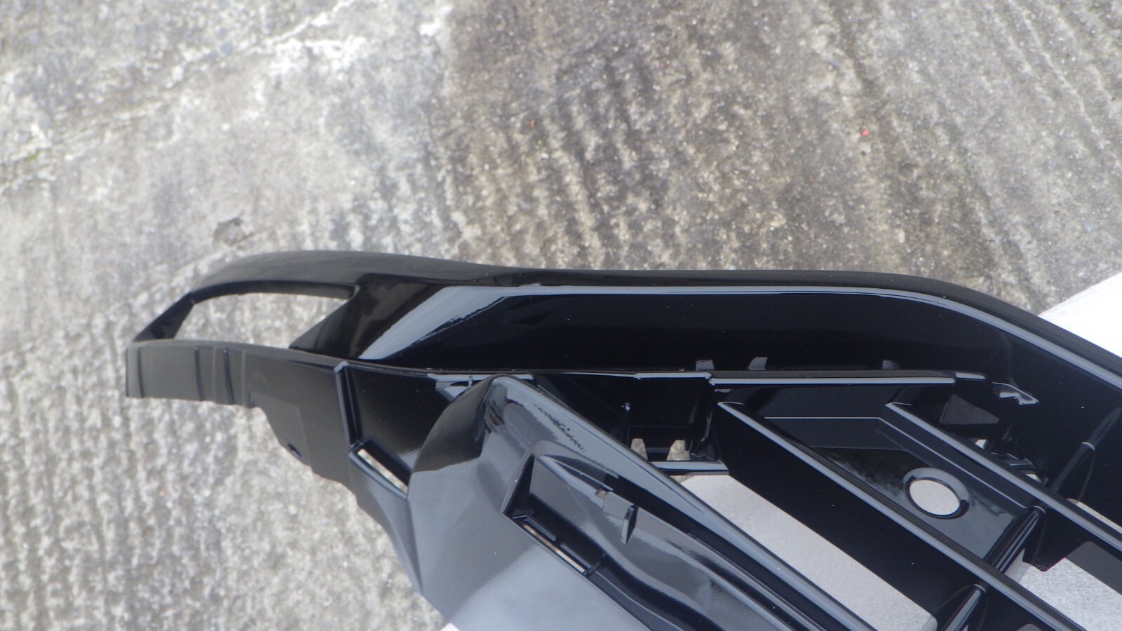 GENUINE VOLVO XC90 T8 FRONT LOWER BLACK GRILLE PDC 2022 32345457 for ...