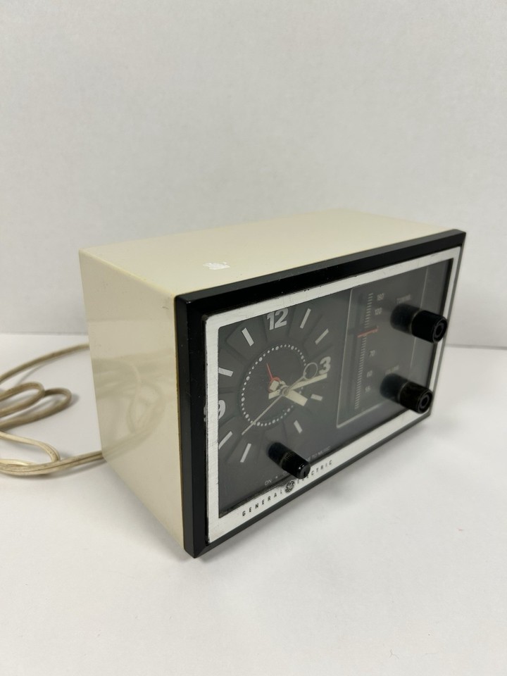 Vintage General Electric Radio Alarm Clock Model C2425A Working Beige ...
