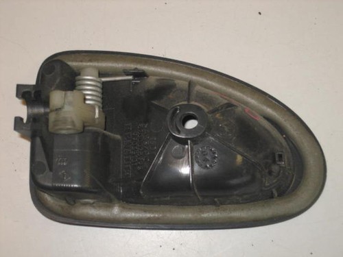 Poignee interieur avant droit RENAULT TRAFIC 2 PHASE 1 8200711135 | eBay