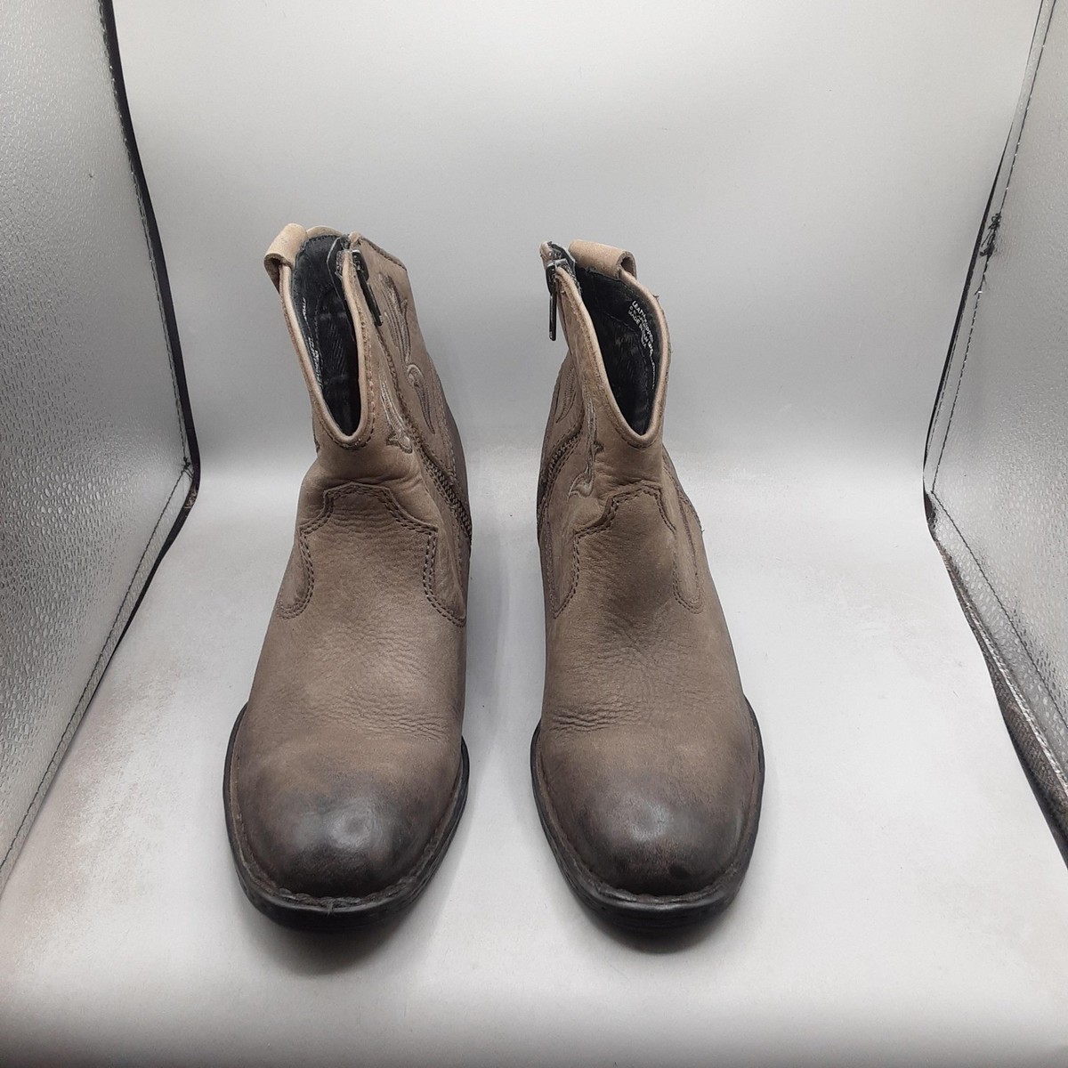 Born Ankle Boots Shoes Womens Size 7.5M Brown Leather Embroidered