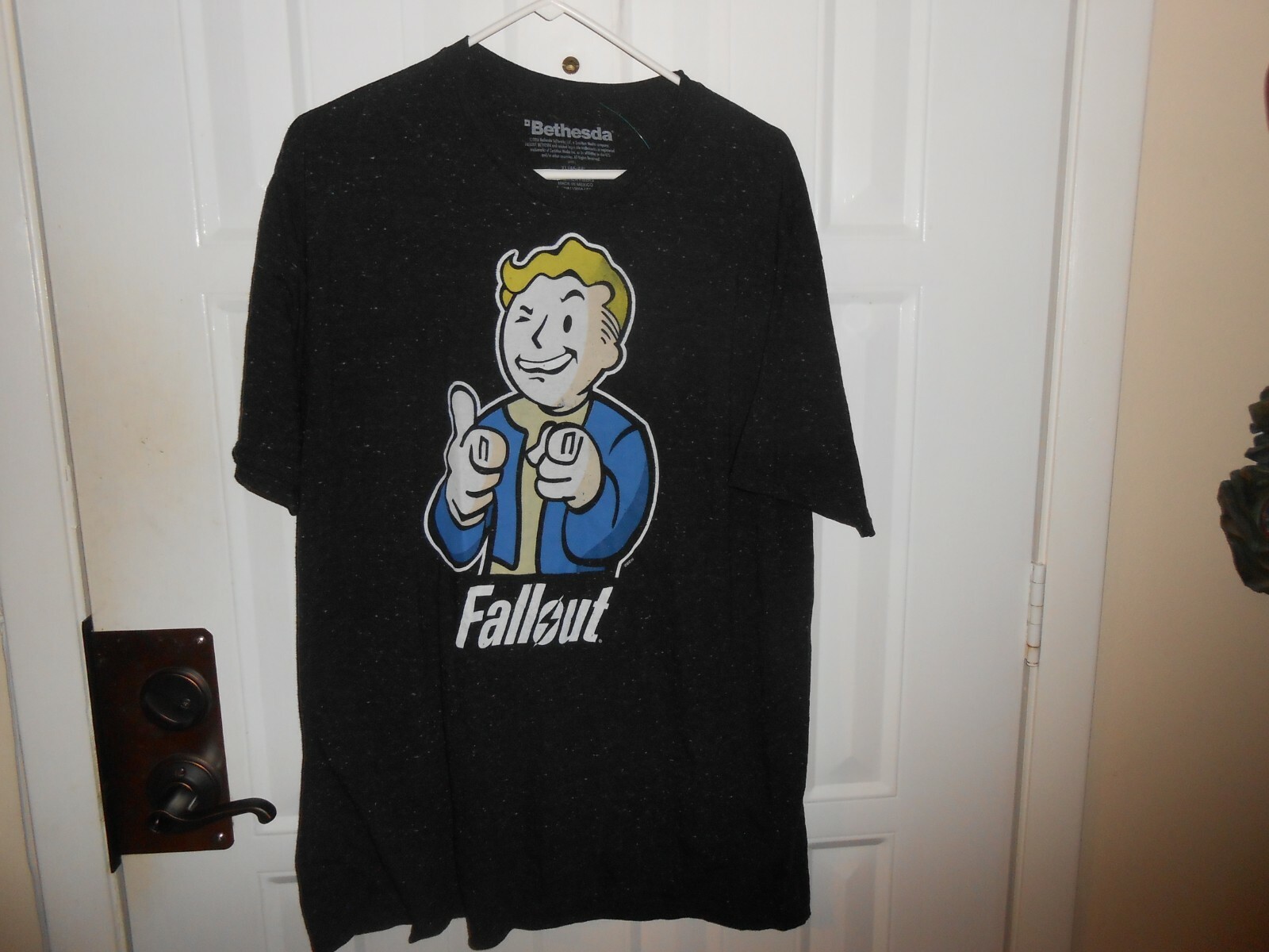 Fallout Vault Boy T Shirt Bethesda Computer Game Grap… - Gem