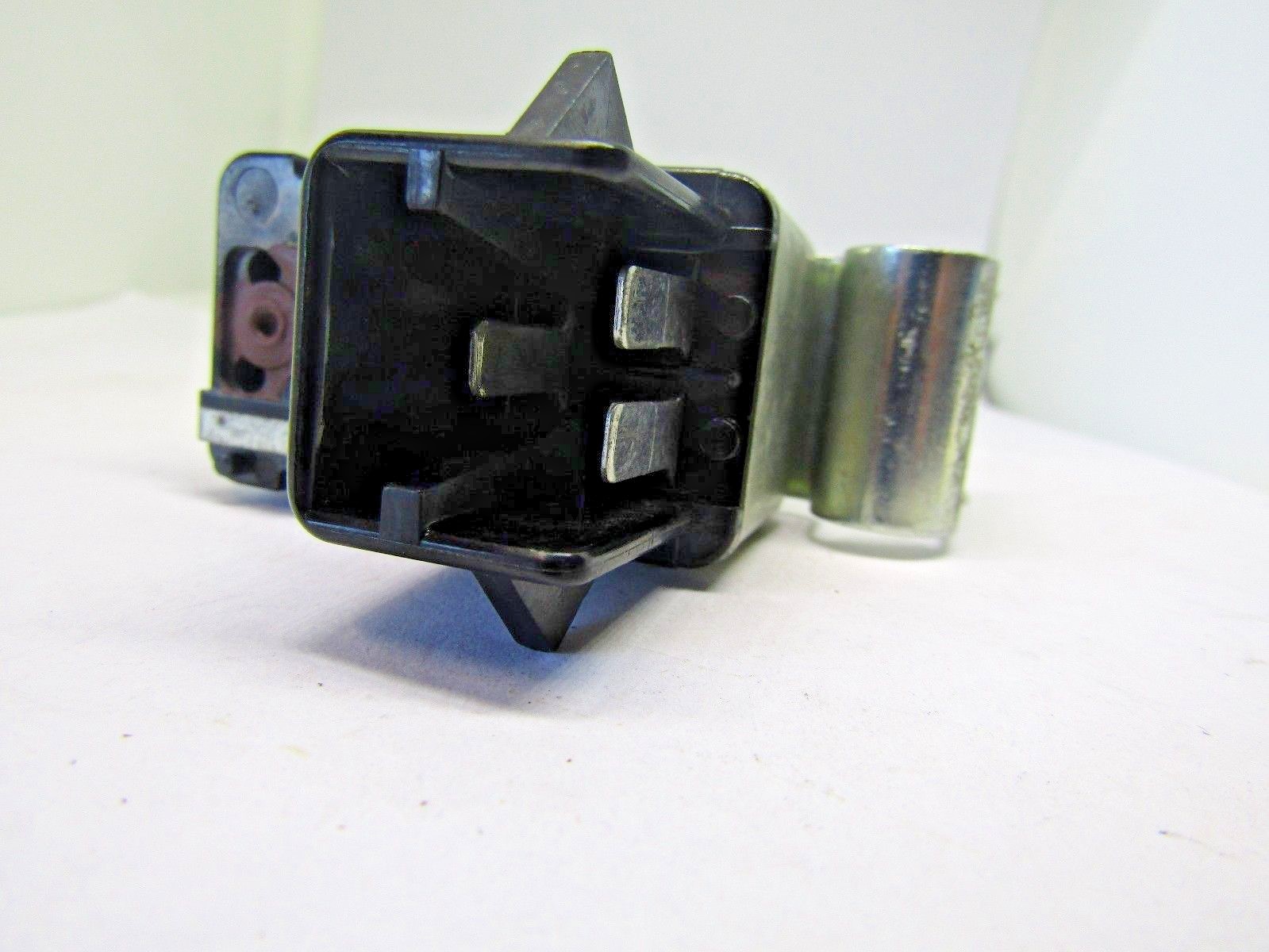 D84B-12A646-AA FORD ENGINE CONTROL POWERTRAIN RELAY NEW NOS | eBay