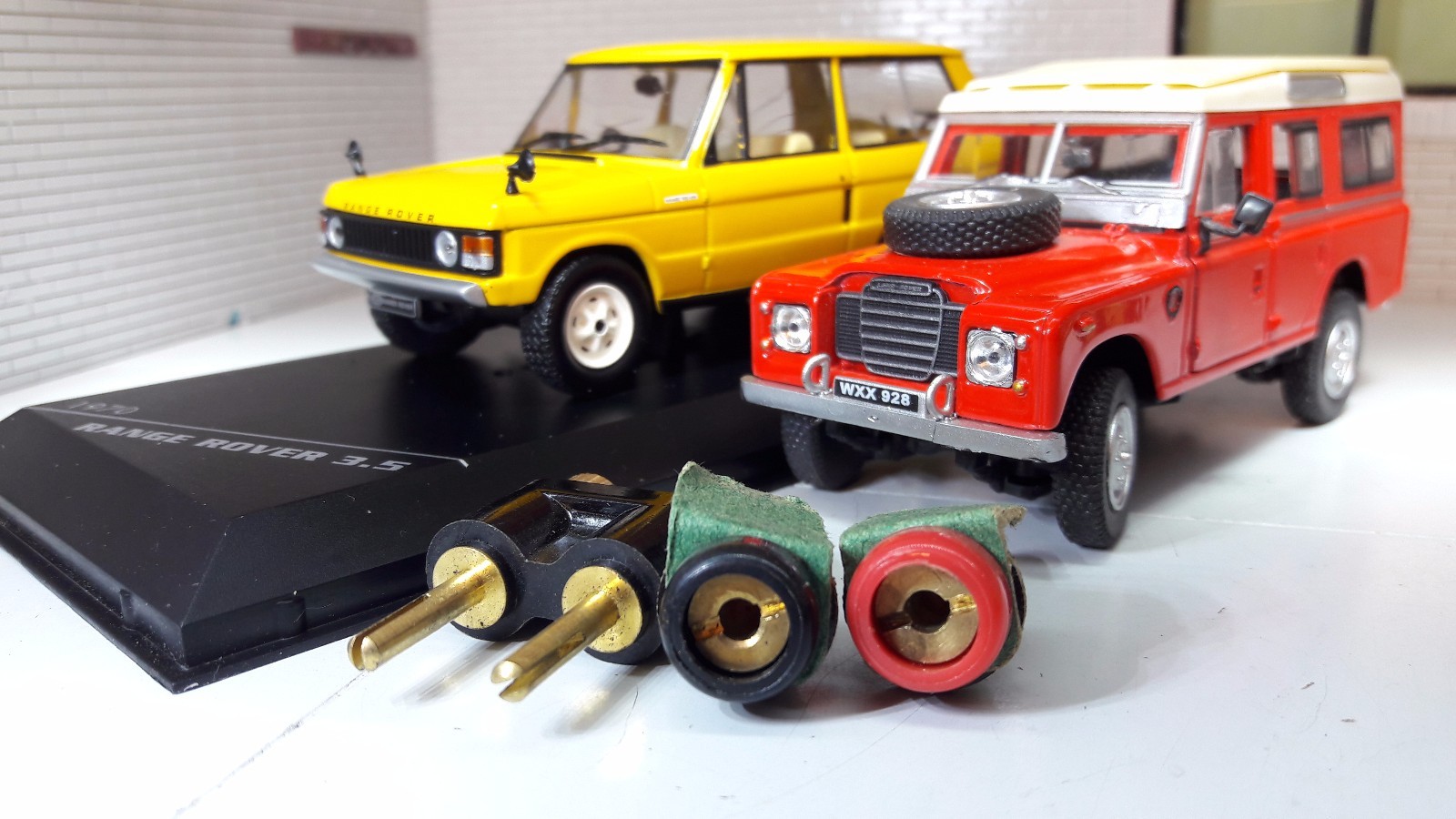 Land Rover Series 1 2 2a 3 Red Black Dash Inspection Lamp Sockets ...