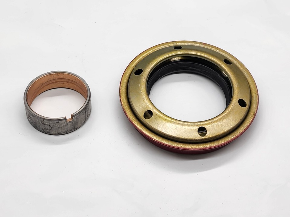 .CD4E Sprocket Bushing & Seal Supports axle seal and CV Joint ...