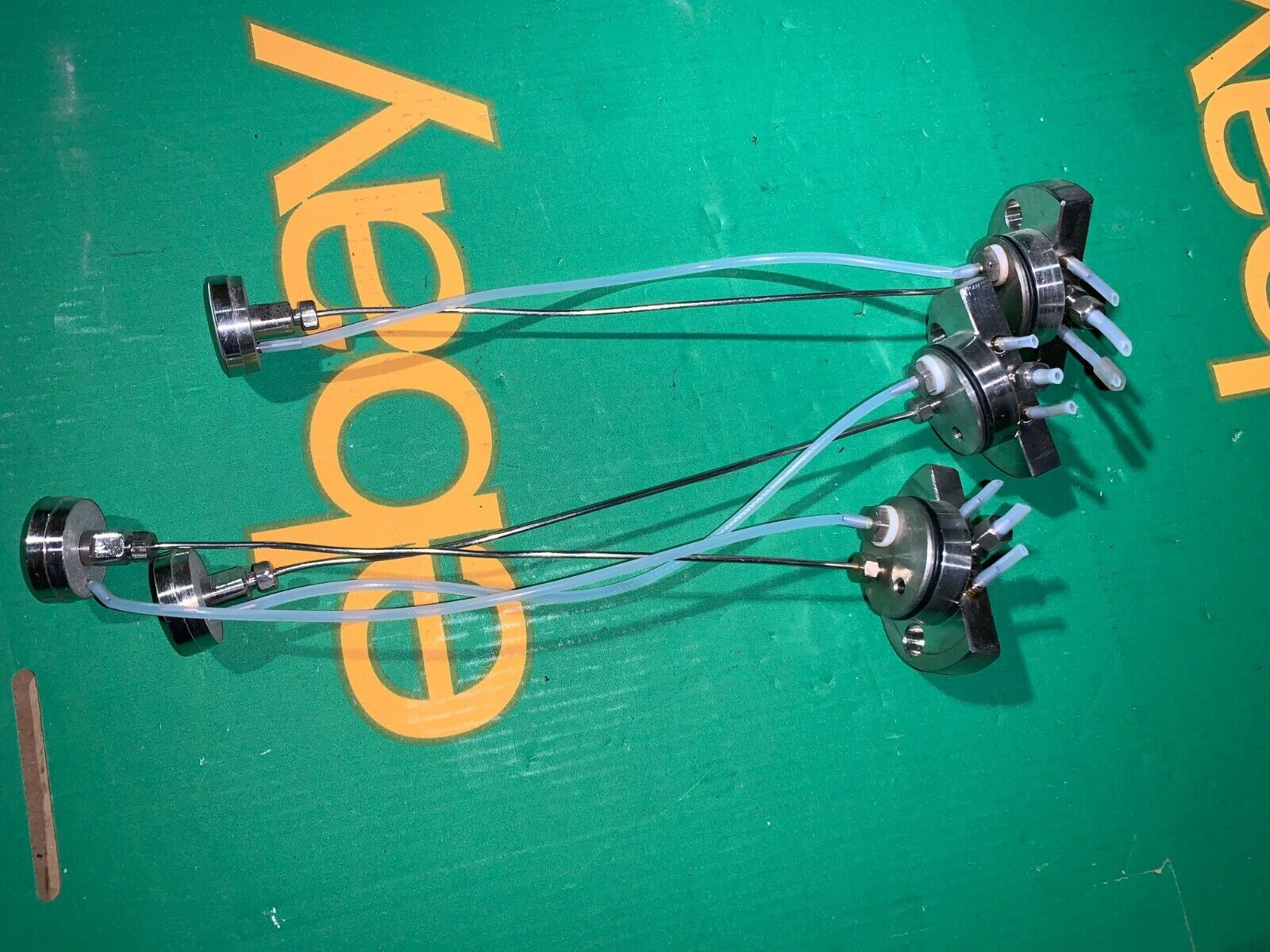 Eluent bottle head with filters - HP Agilent 1090 HPLC | eBay